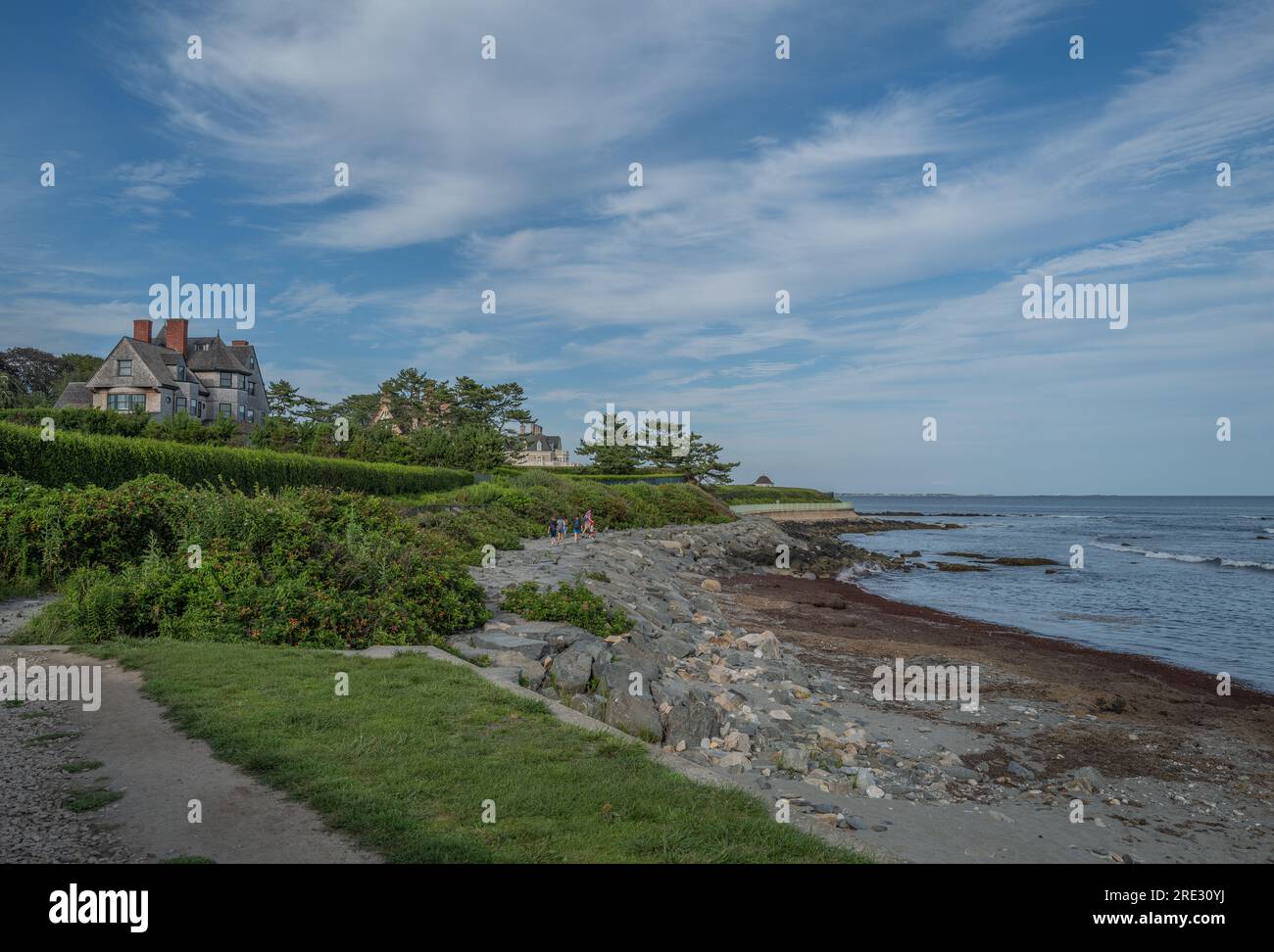 Newport cliff walk hi-res stock photography and images - Alamy