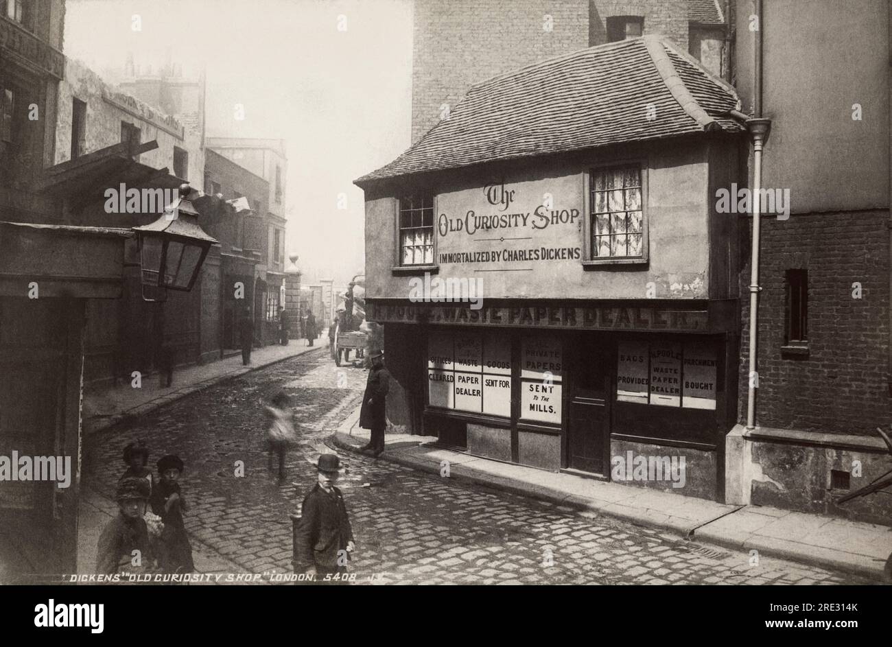 London, England: 1882 The Old Curiousity Shop, immortalized by Charles ...