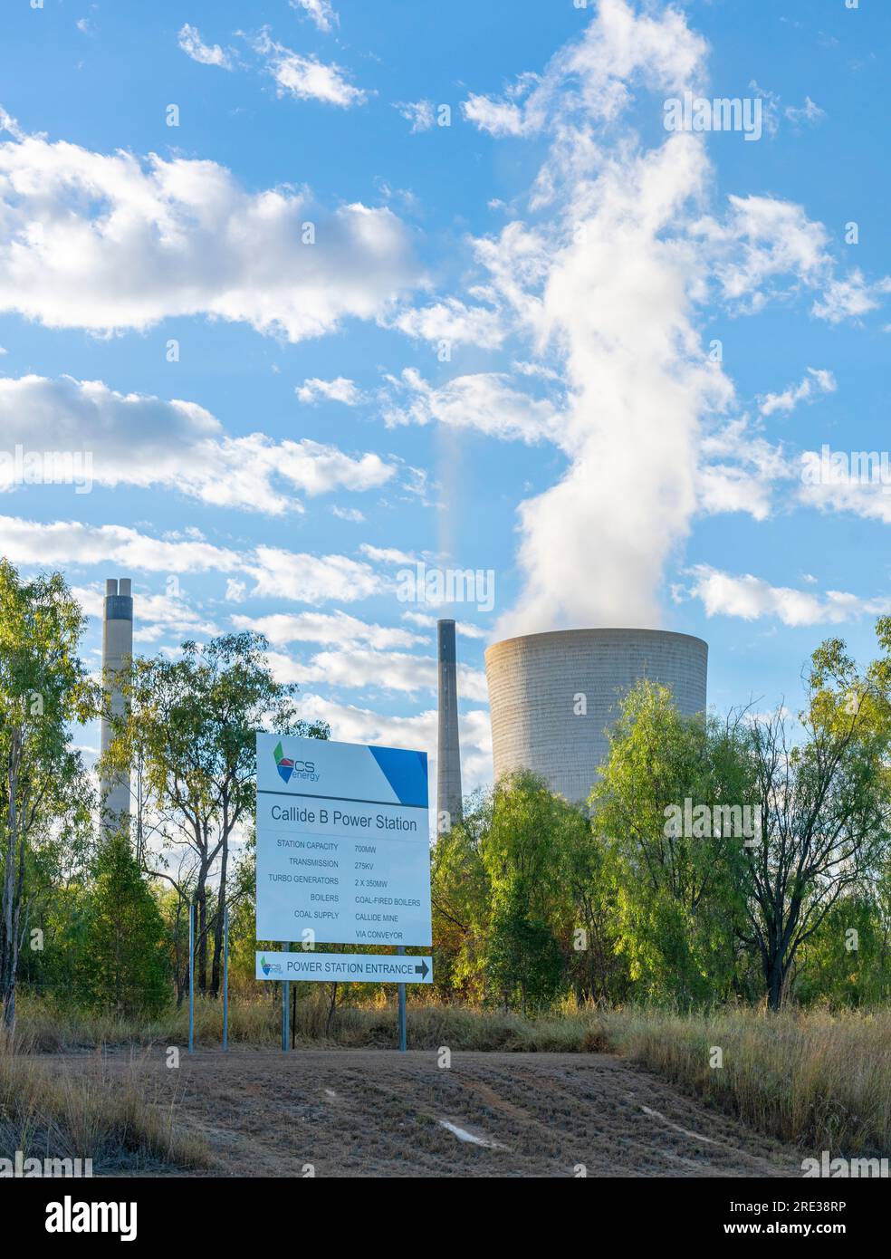 The Callide coal fired power station near Biloela in Queensland ...