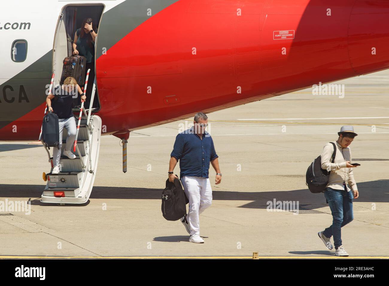 Airconnect aircraft hi-res stock photography and images - Alamy