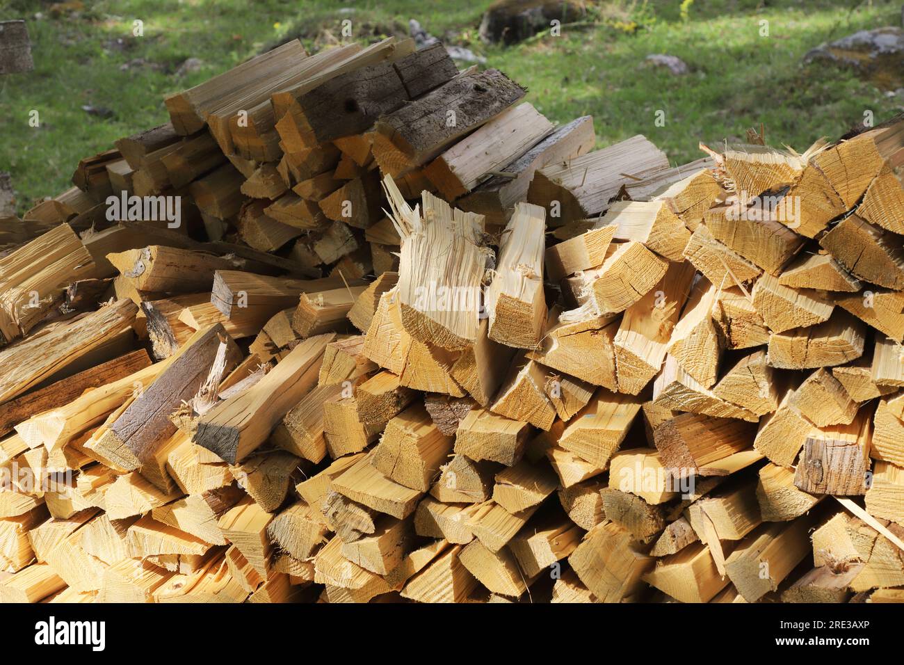 Stack of cut firewood Stock Photo - Alamy