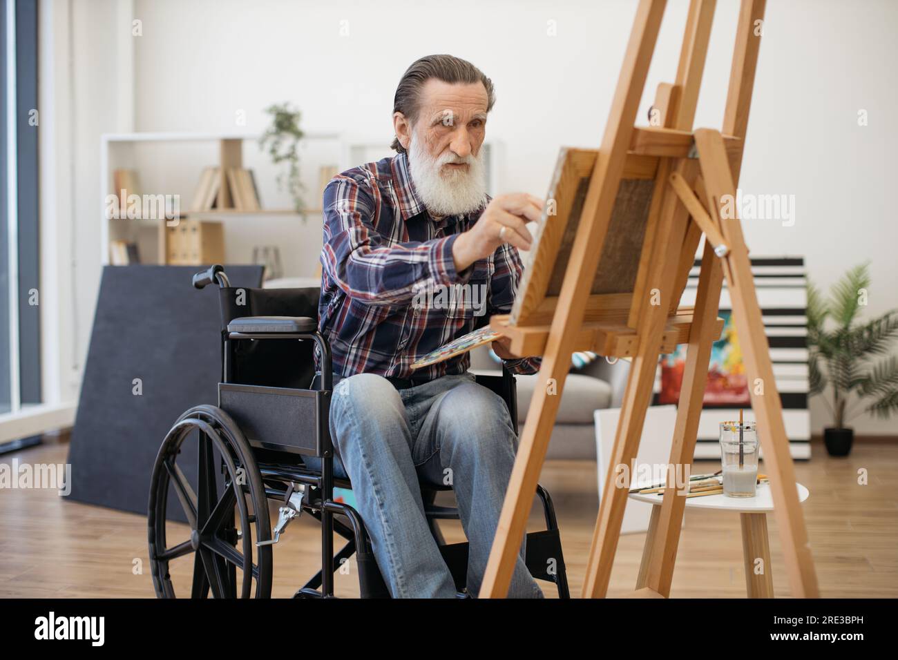 Mature master painter disability hi-res stock photography and images ...