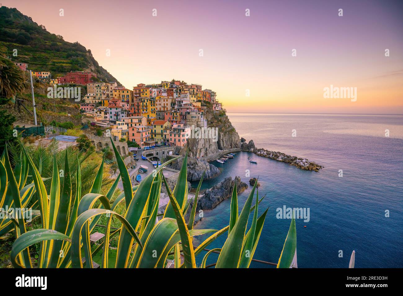 Colorful cityscape of buildings over Mediterranean sea, Europe, Cinque ...