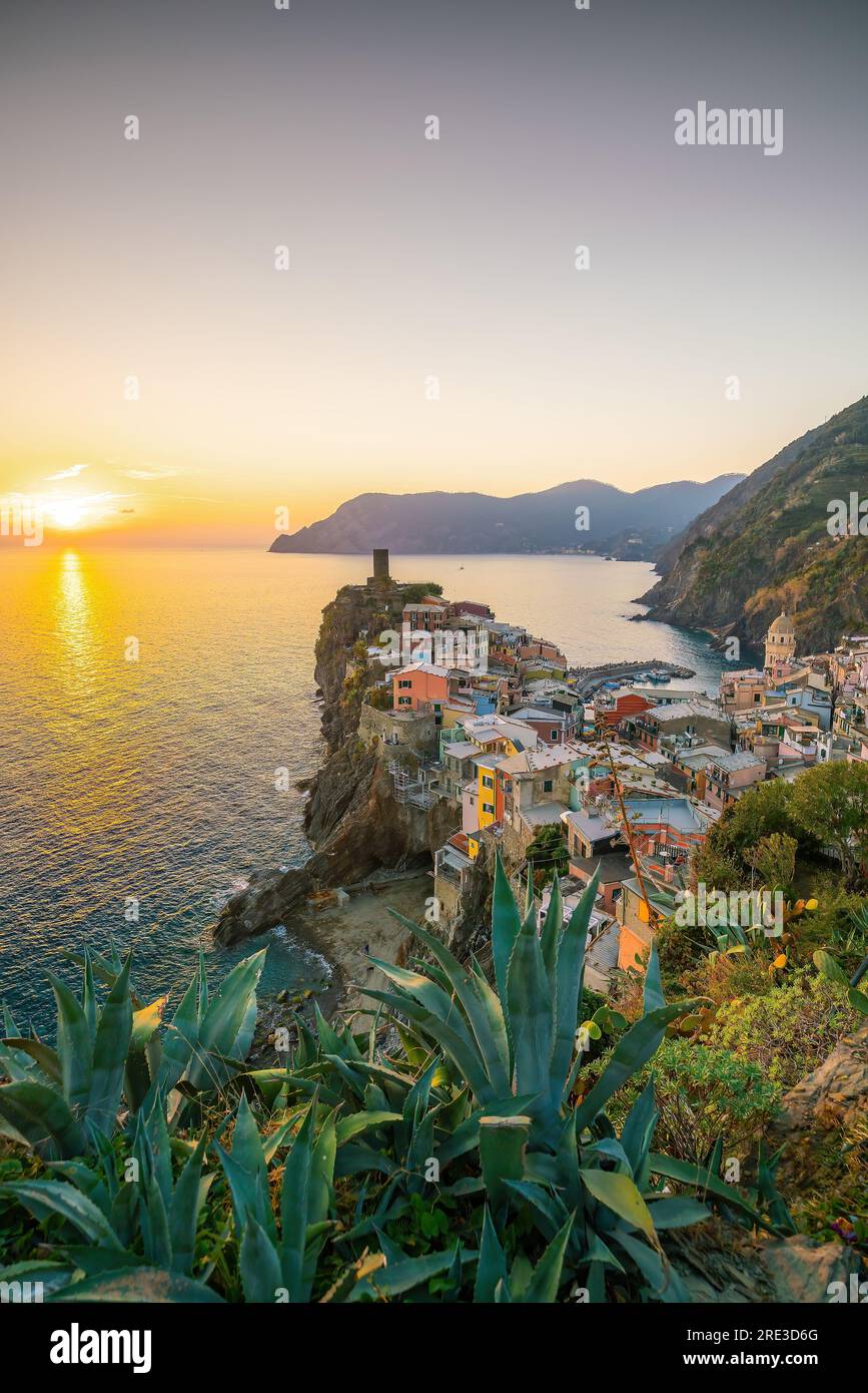 Colorful cityscape of buildings over Mediterranean sea, Europe, Cinque ...