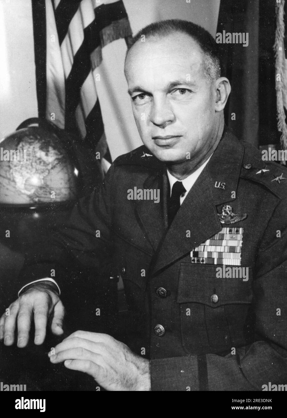 Air division officer hi-res stock photography and images - Alamy