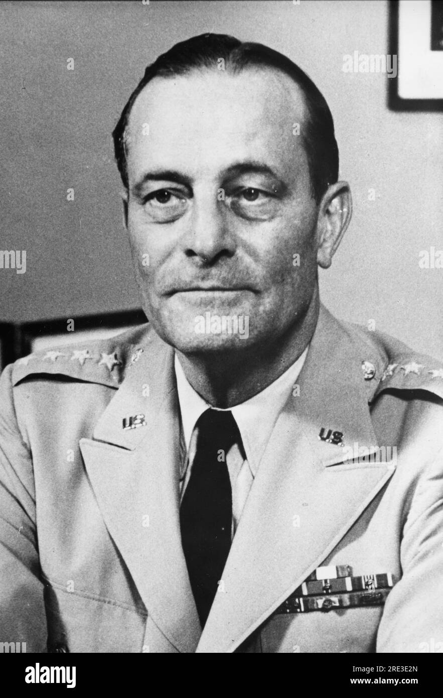 Wheeler, Earle Gilmore "Bus", 13.1.1908 - 18.12.1975, American general, ADDITIONAL-RIGHTS ...