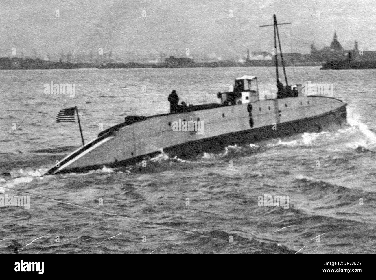 Nautilus explorer Black and White Stock Photos & Images - Alamy