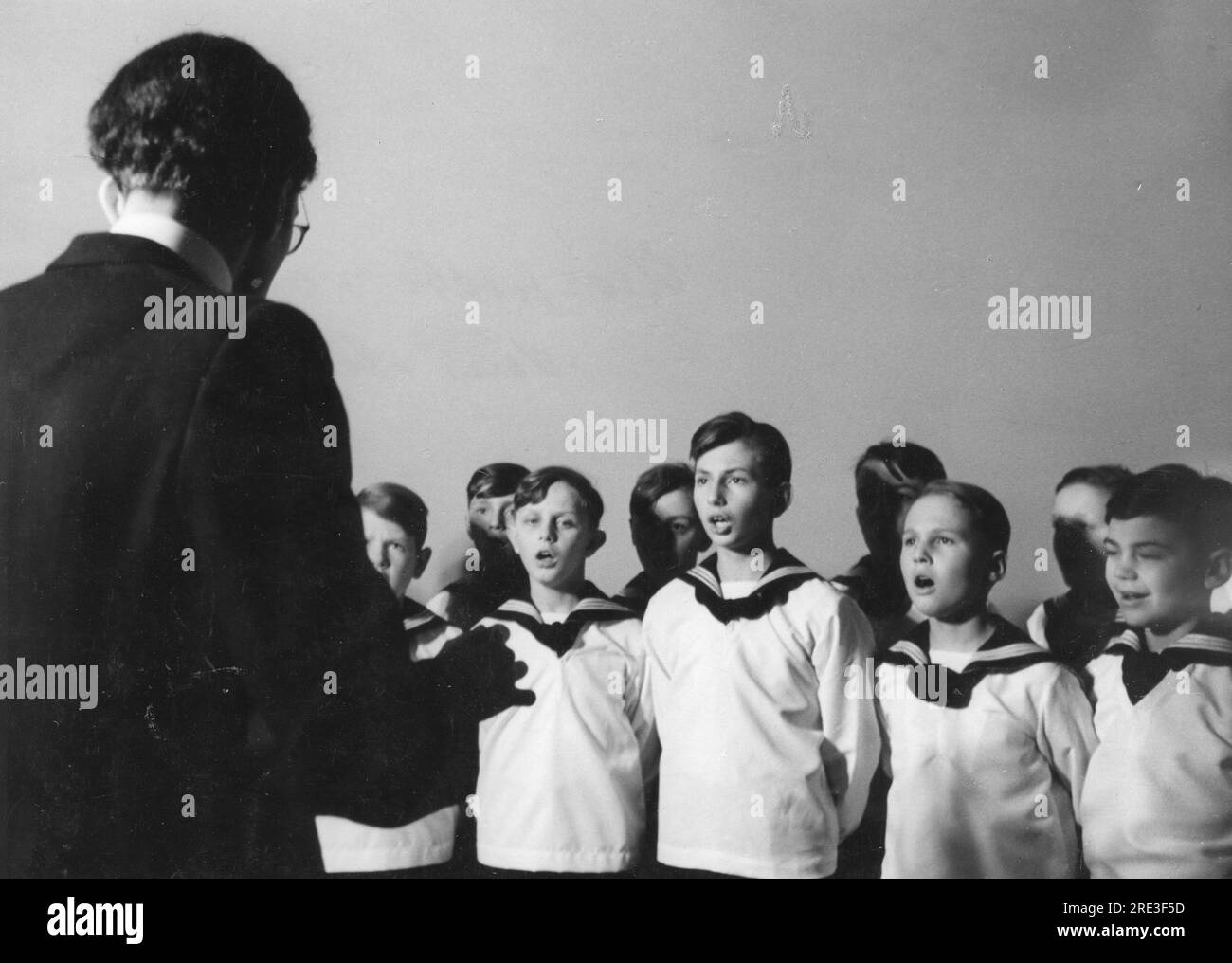 1950s children choir Black and White Stock Photos & Images - Alamy
