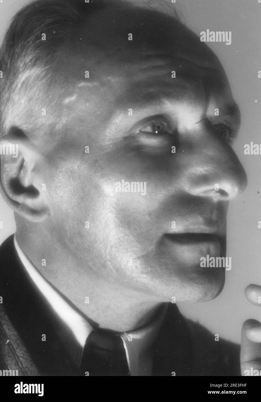 Windisch, Hans, 21.1.1891 - 15.6.1865, German photographer and writer ...