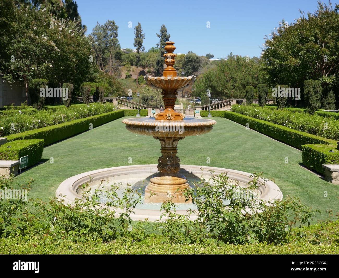 Beverly Hills, California, USA 28th August 2021 Fountain at Greystone ...
