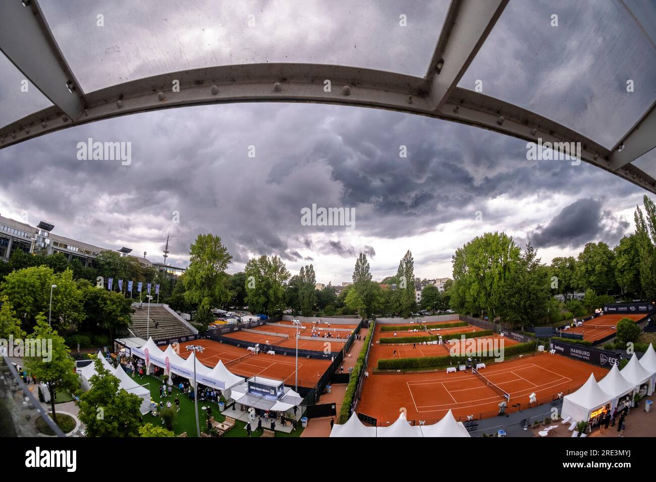 Hamburg, Germany. 25th July, 2023. Dark clouds move over the event area ...
