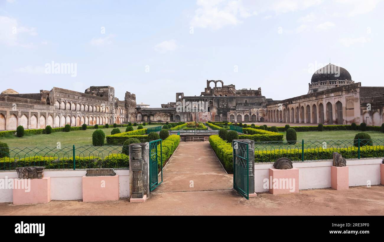 Mosque campus hi-res stock photography and images - Alamy