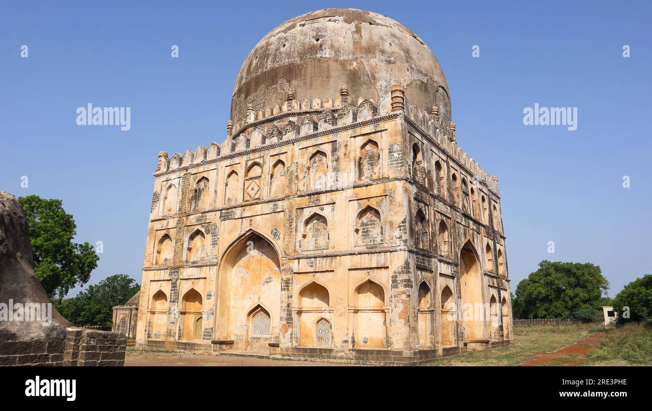 View of Tomb of Mahamud Shah II of Bidar, Bahamani Tombs, Bidar ...
