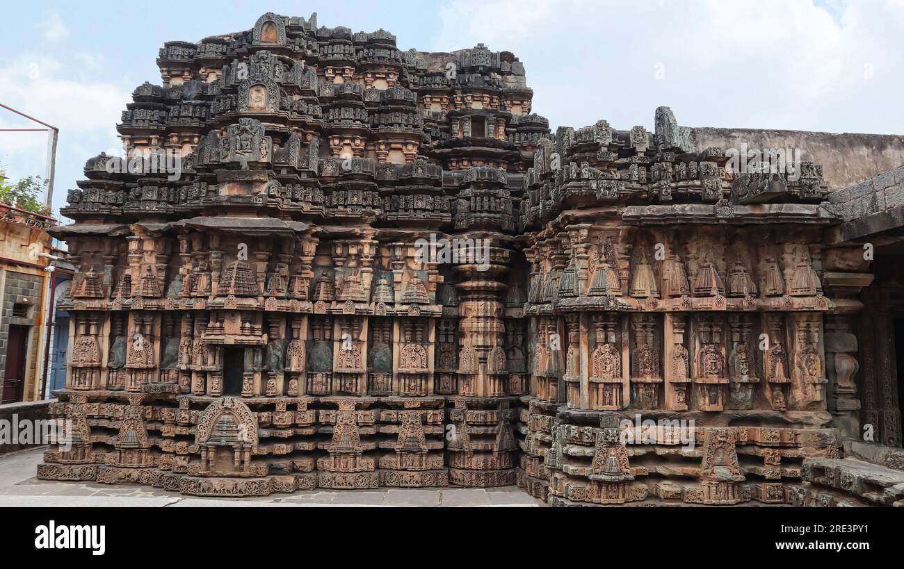 Half destroyed temple of Shri Someshwara Swamy Temple, Gadag, Karnataka ...