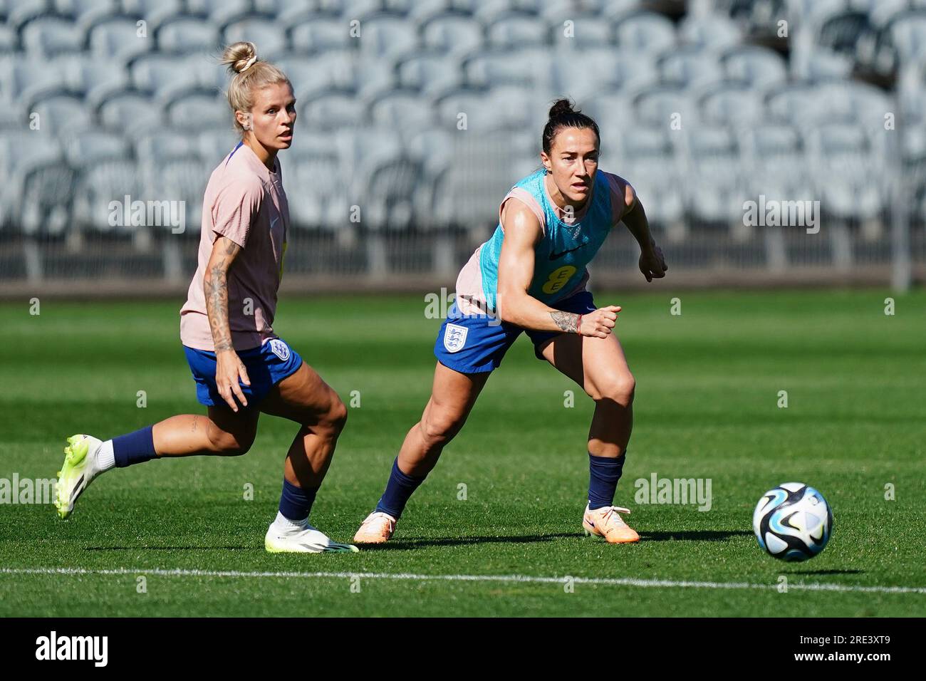 Lucy daly hi-res stock photography and images - Alamy
