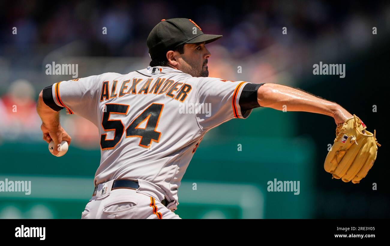 San Francisco Giants starting pitcher Scott Alexander throws during the ...