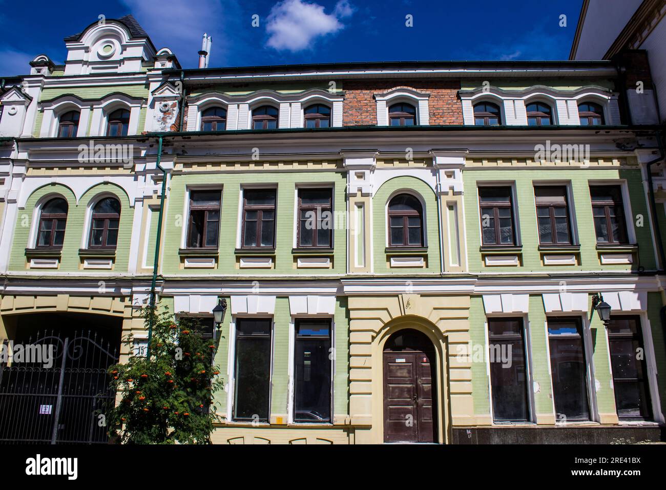 Facade of building in Kiev Vozdvizhenka, The Oligarch's Ghost Town ...