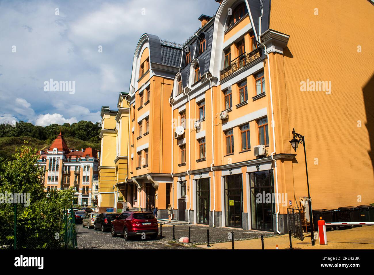 Facade of building in Kiev Vozdvizhenka, The Oligarch's Ghost Town ...