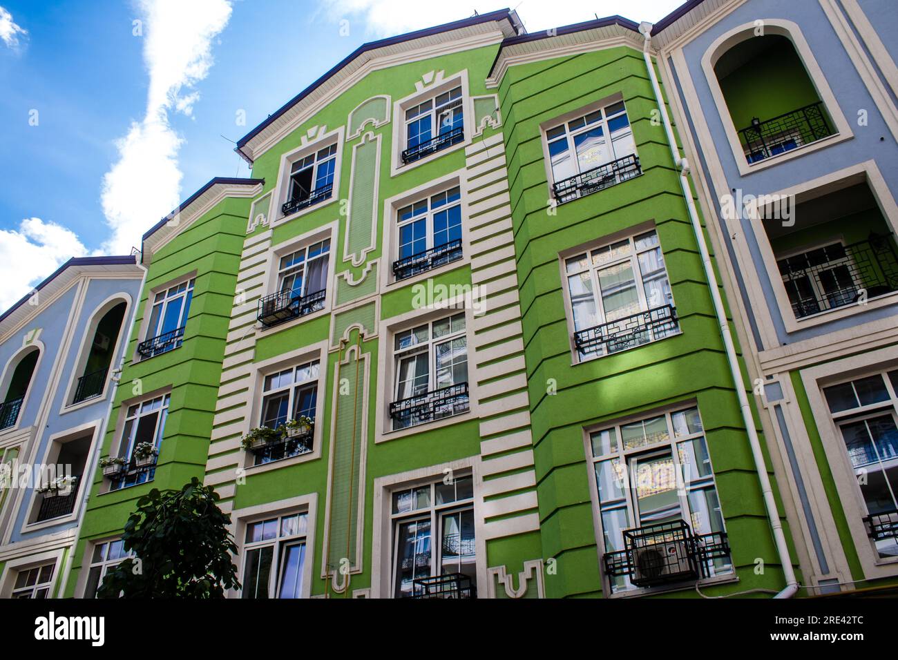 Facade of building in Kiev Vozdvizhenka, The Oligarch's Ghost Town ...