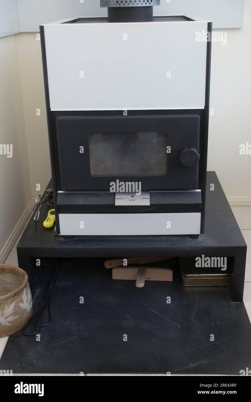 New Zealand made, Pyroclassic log-burning stove in house in Queensland ...