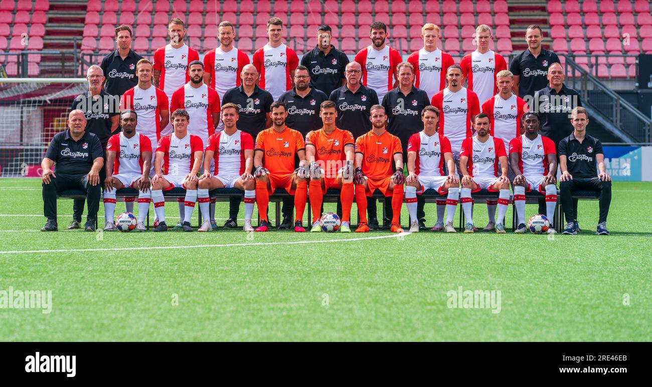 EMMEN, NETHERLANDS - JULY 24: Bovenste rij vl.n.r.: Mark Korte, Piotr ...