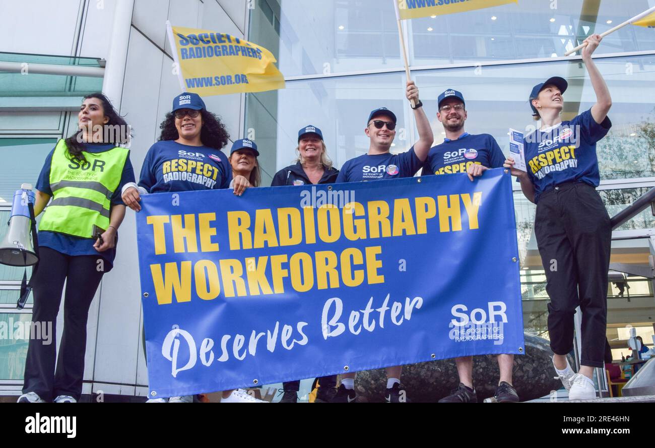 Radiographer strike hi-res stock photography and images - Alamy