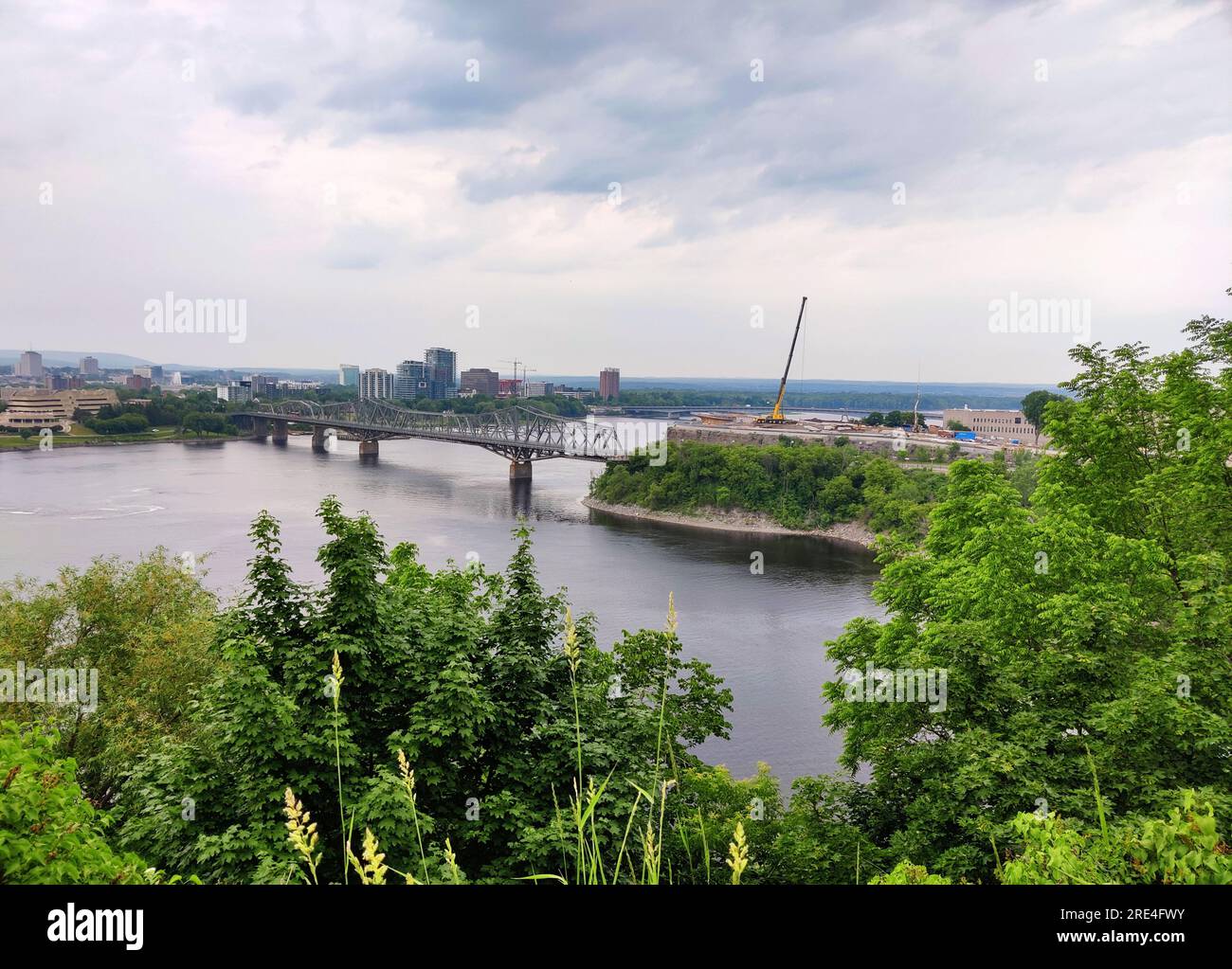 Summer view of Ottawa river/Interprovincial bridge/Alexandra bridge ...