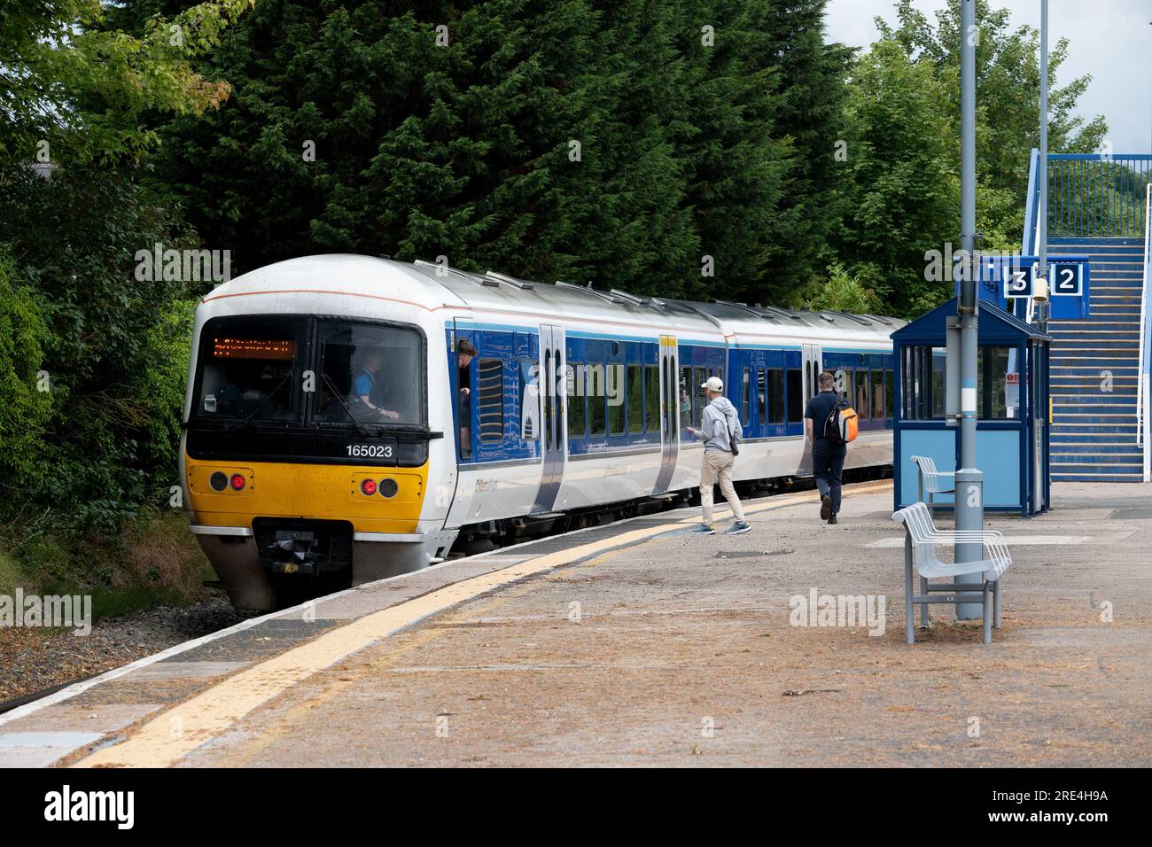 Chiltern Railways service to Stratford-upon-Avon at Hatton station ...