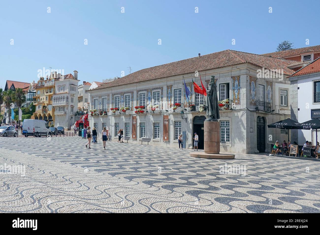 Portugal, Cascais (Lisbon) - The city hall square and the statue of ...