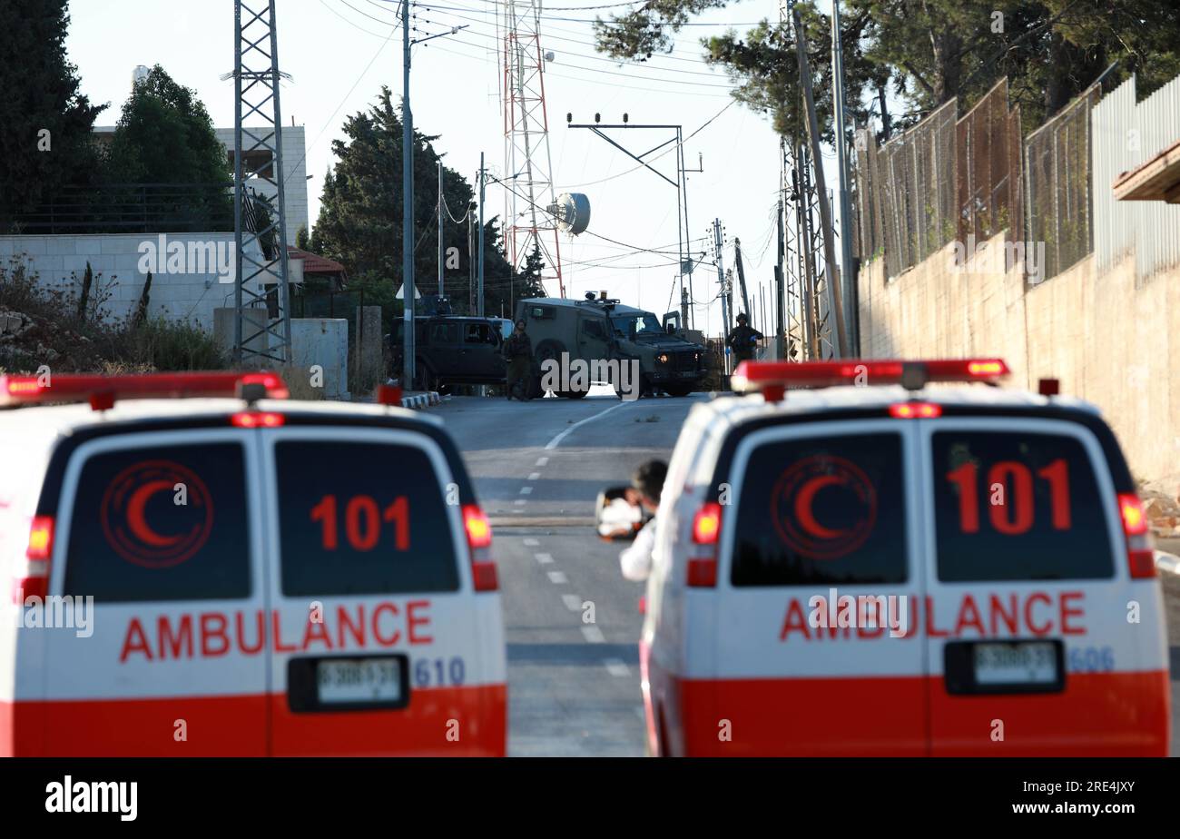 Palestinian ambulances hi-res stock photography and images - Alamy