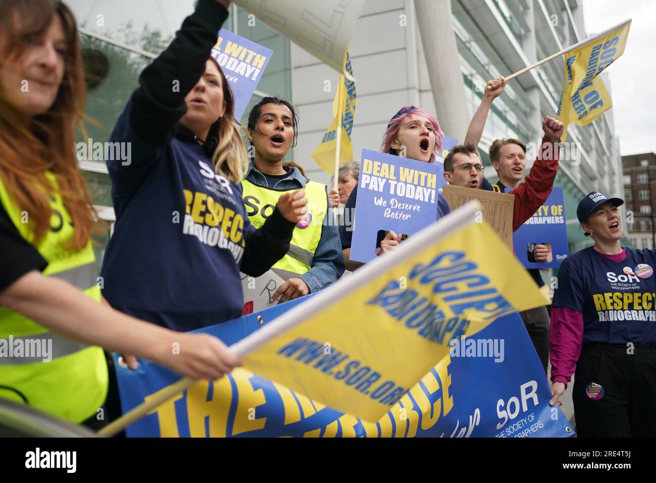 University college hospital radiographers hi-res stock photography and ...