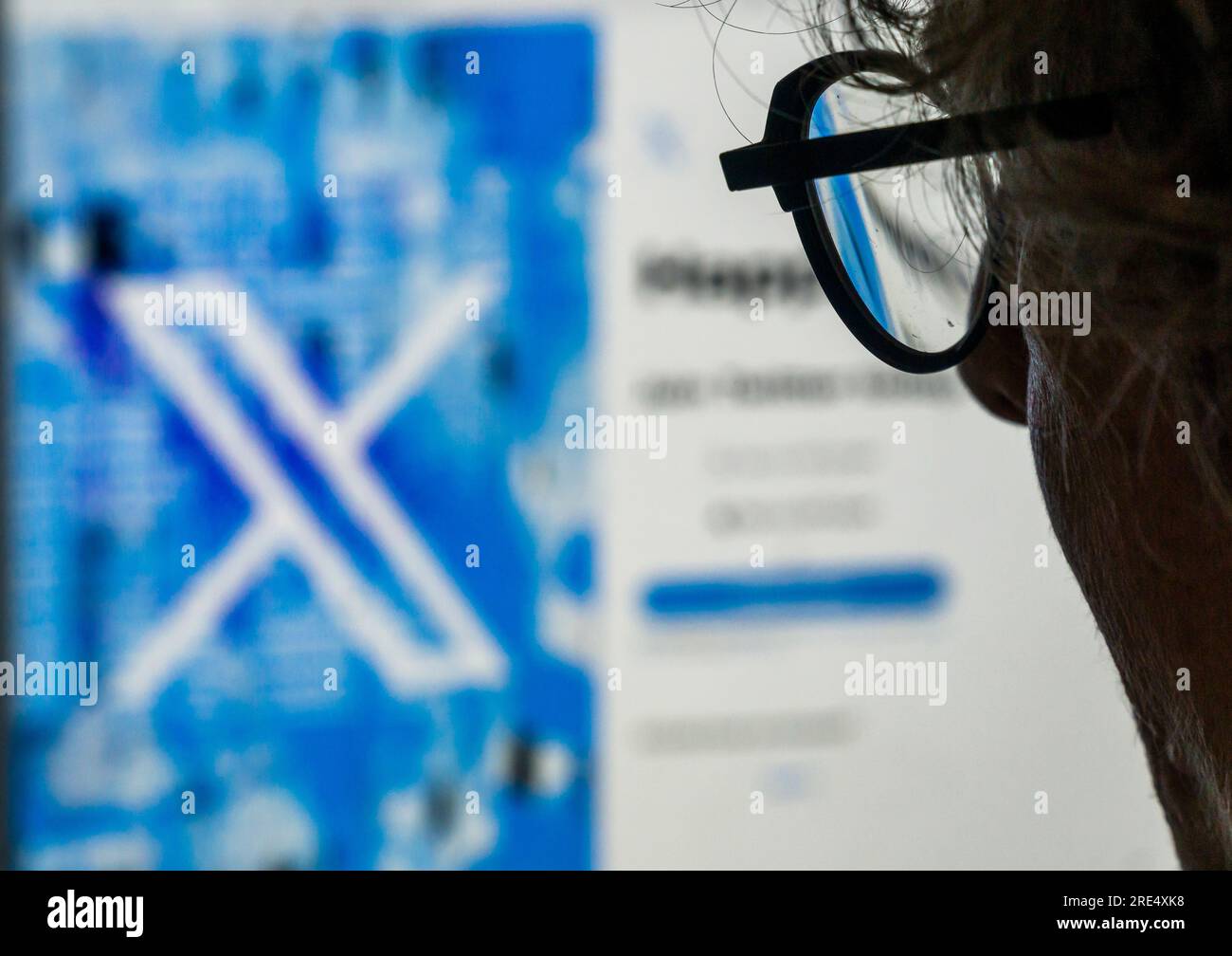 The Twitter sign in page displaying its new name, “X” on the sign-in ...