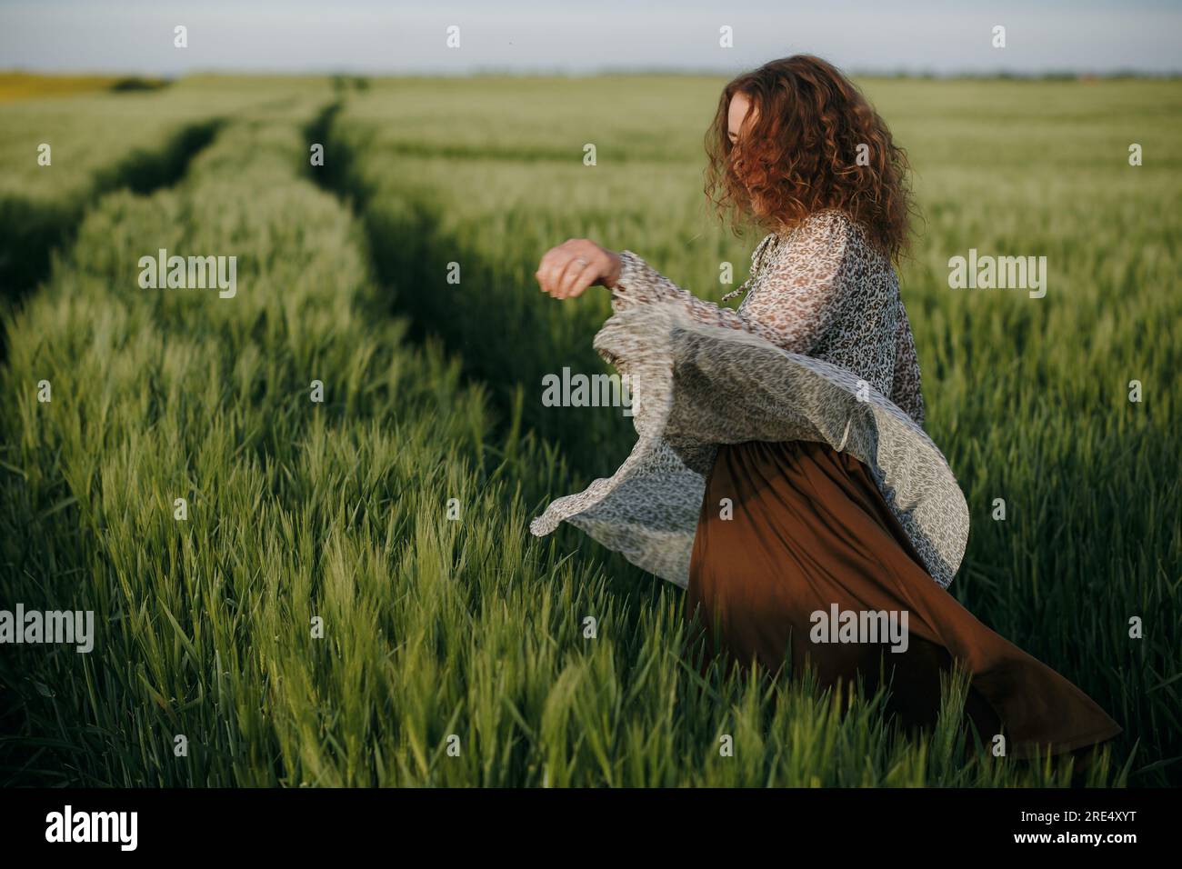 Women dancing dress sun hi-res stock photography and images - Alamy