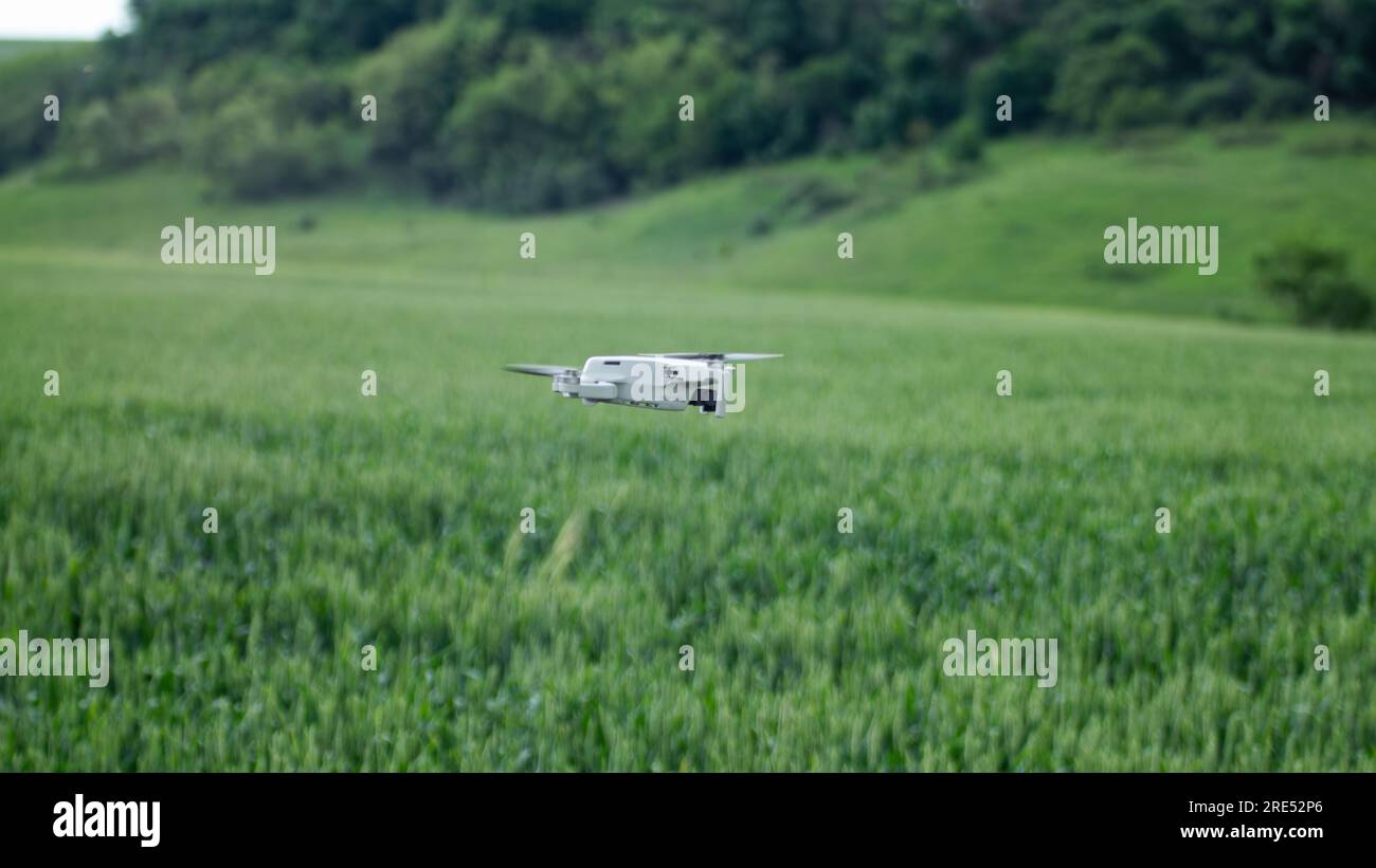 Aerial 4k close flight near hi-res stock photography and images - Alamy