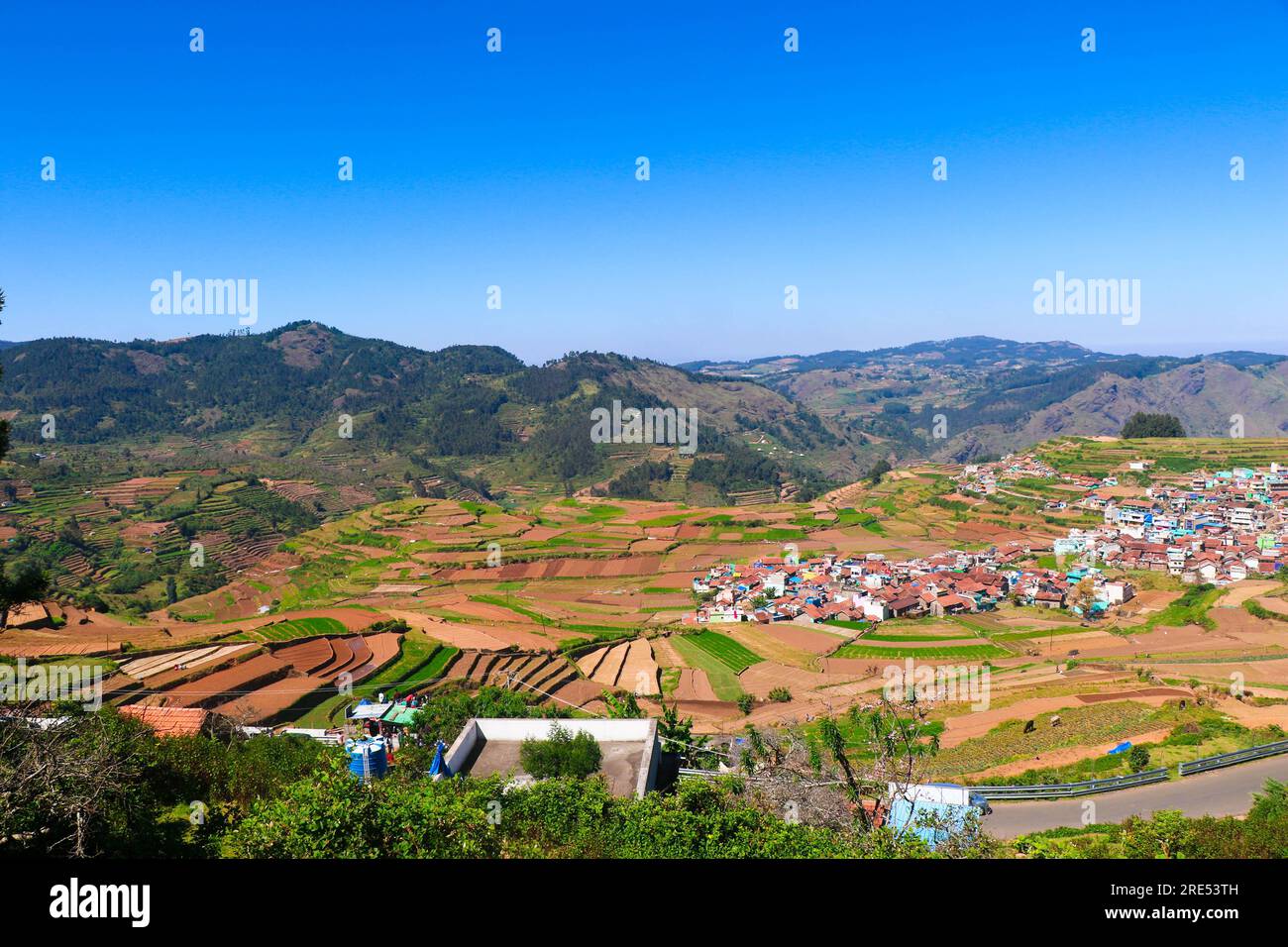 Beautiful View with hills in Poombarai Village, Kodaikanal, Tamil Nadu ...