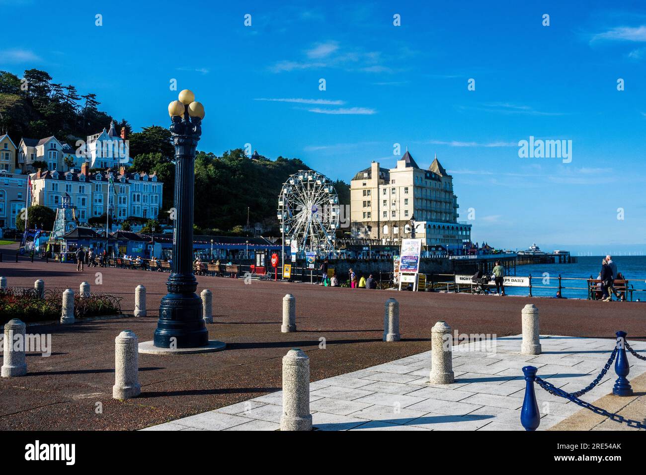 View of the Promenade at Llandudno Stock Photo - Alamy