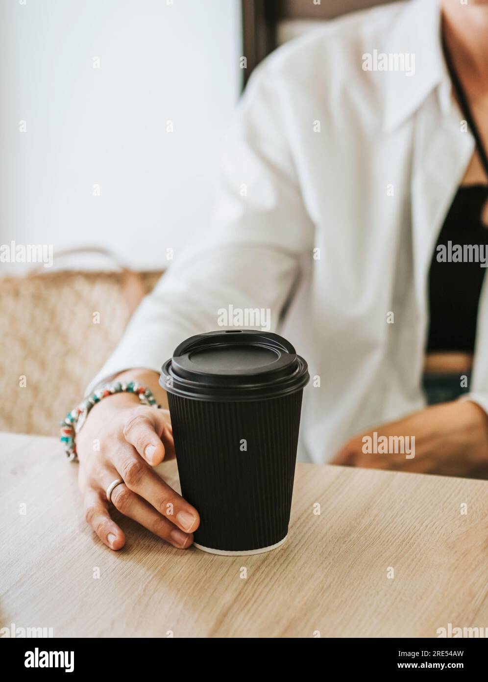 Hand take paper cup tea hi-res stock photography and images - Alamy