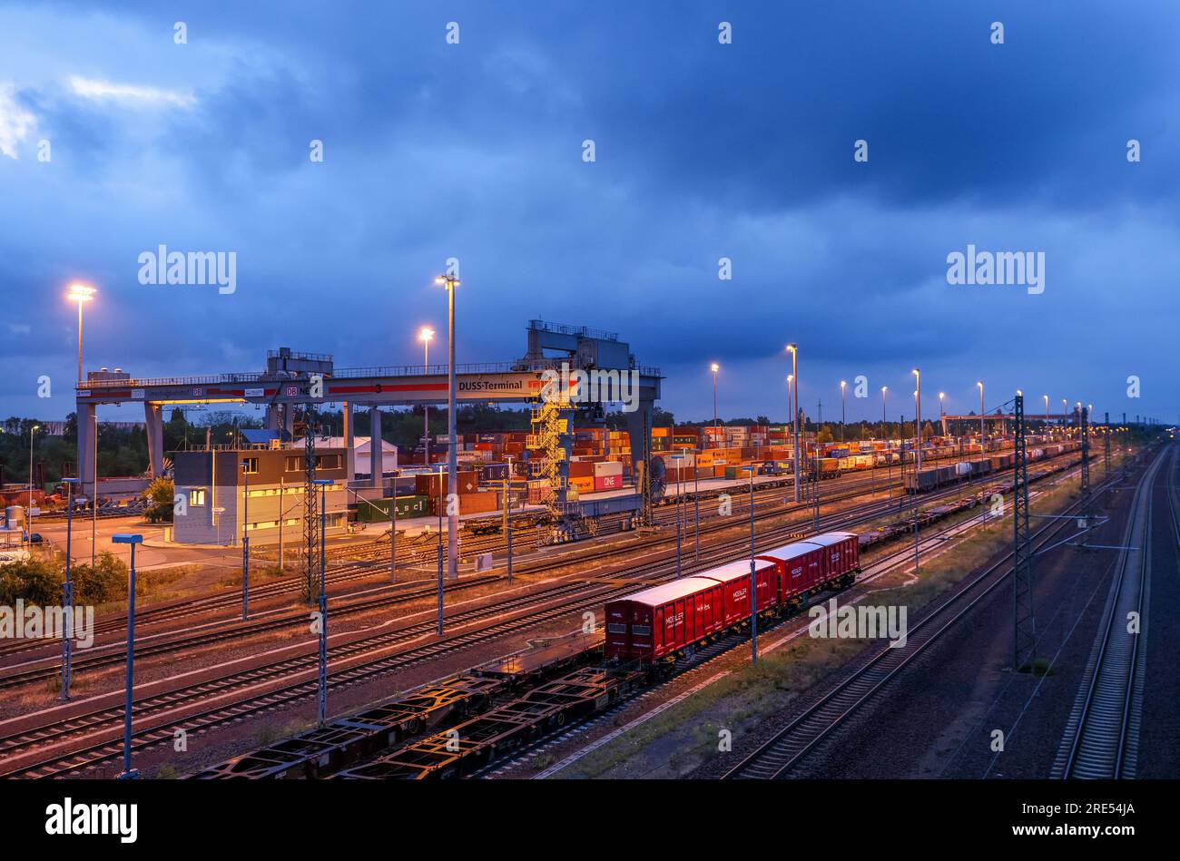 Transhipment center hi-res stock photography and images - Alamy