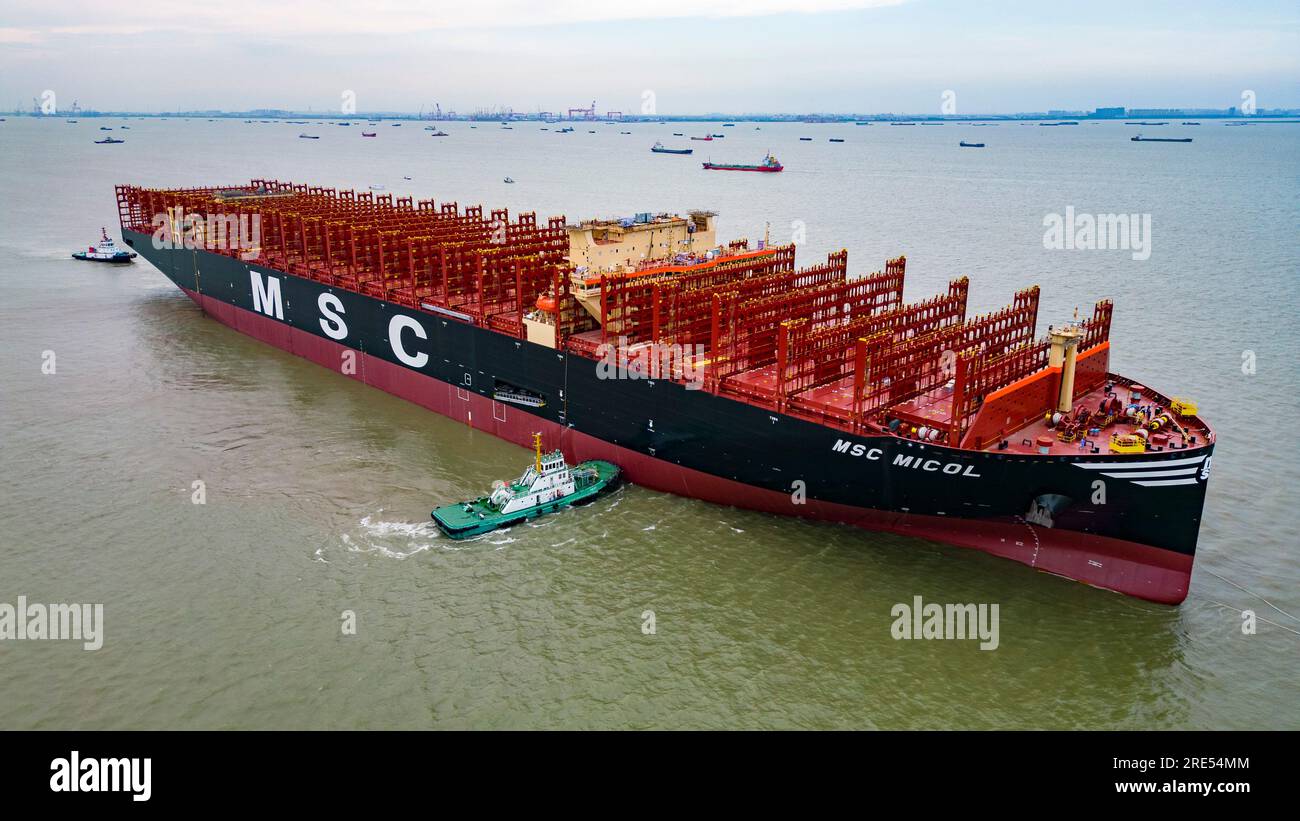 SUZHOU, CHINA - JULY 25, 2023 - "Xinfu 108" off mooring into the ...