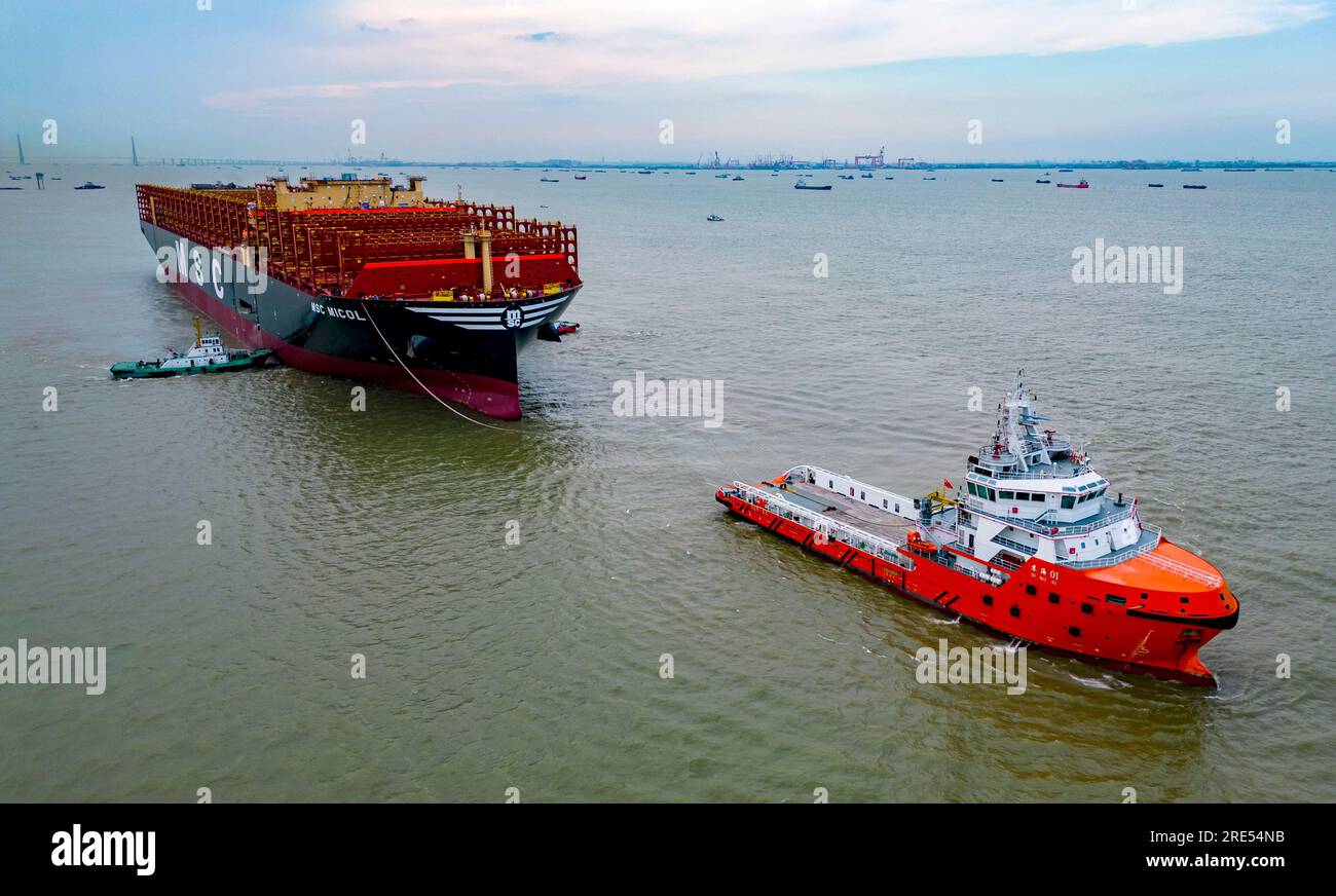 SUZHOU, CHINA - JULY 25, 2023 - "Xinfu 108" off mooring into the ...