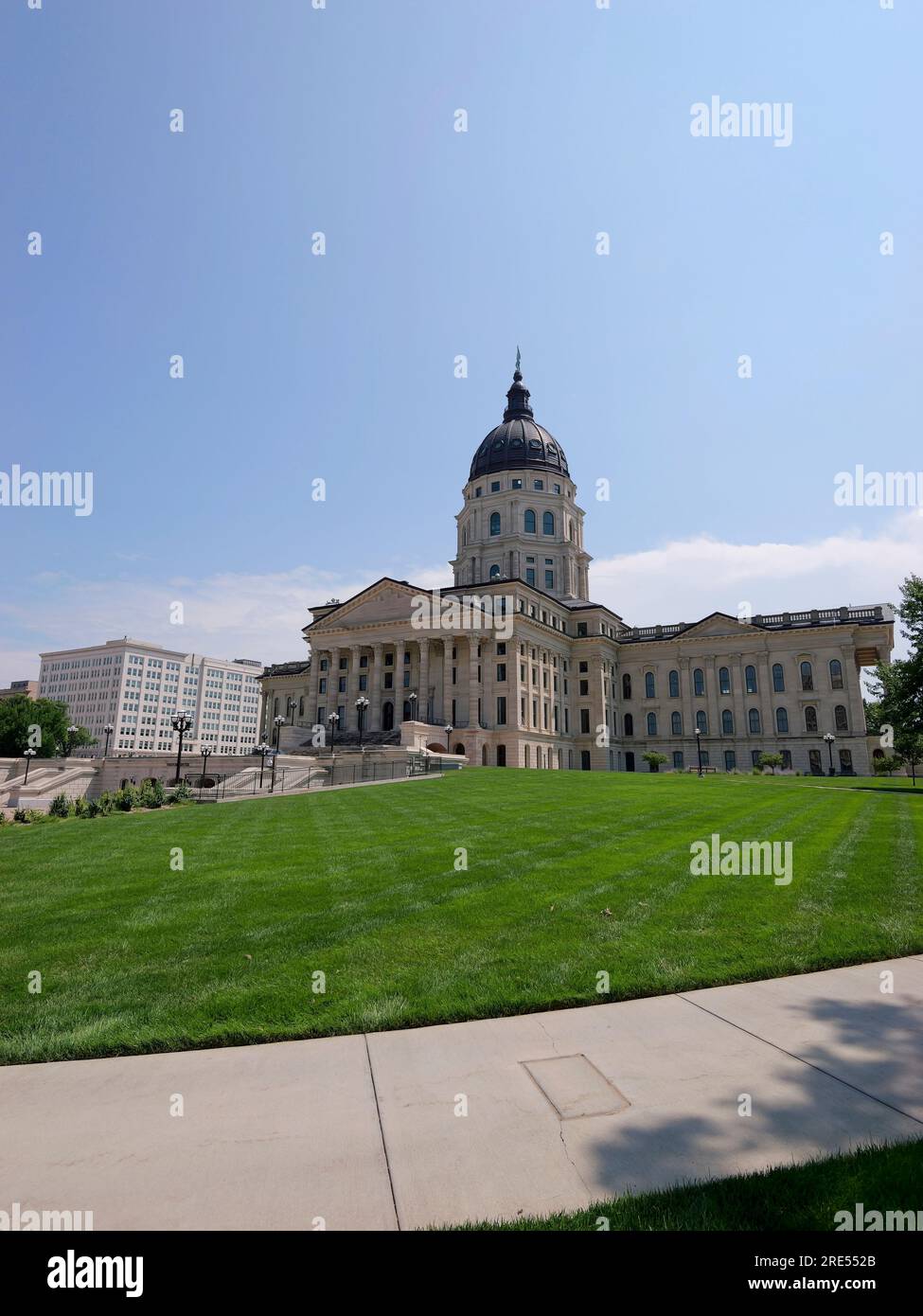Kansas capitol building dome hi-res stock photography and images - Alamy