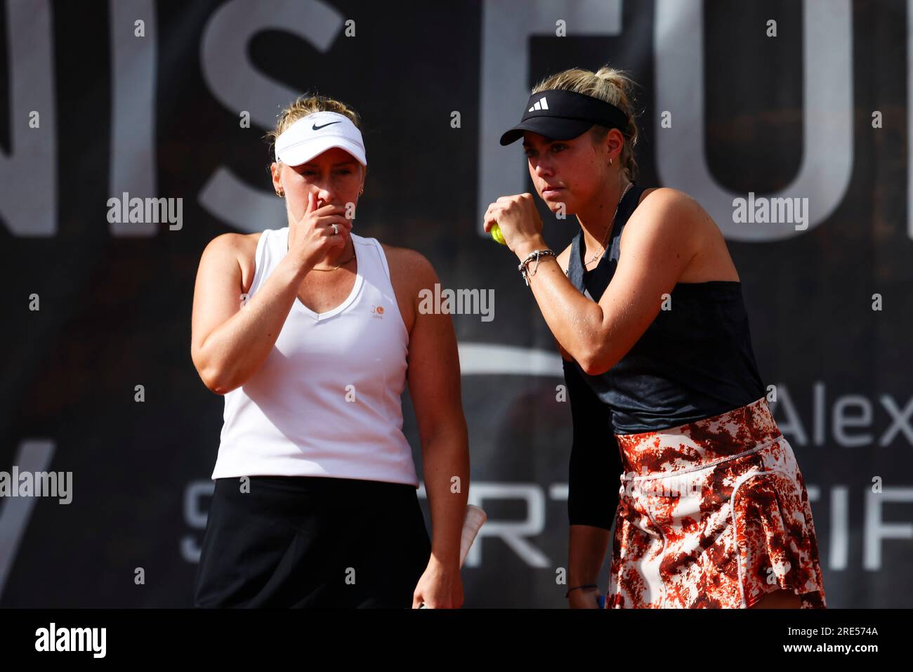 Hamburg, Germany. 25th July, 2023. Tennis player Emily Appleton (R ...