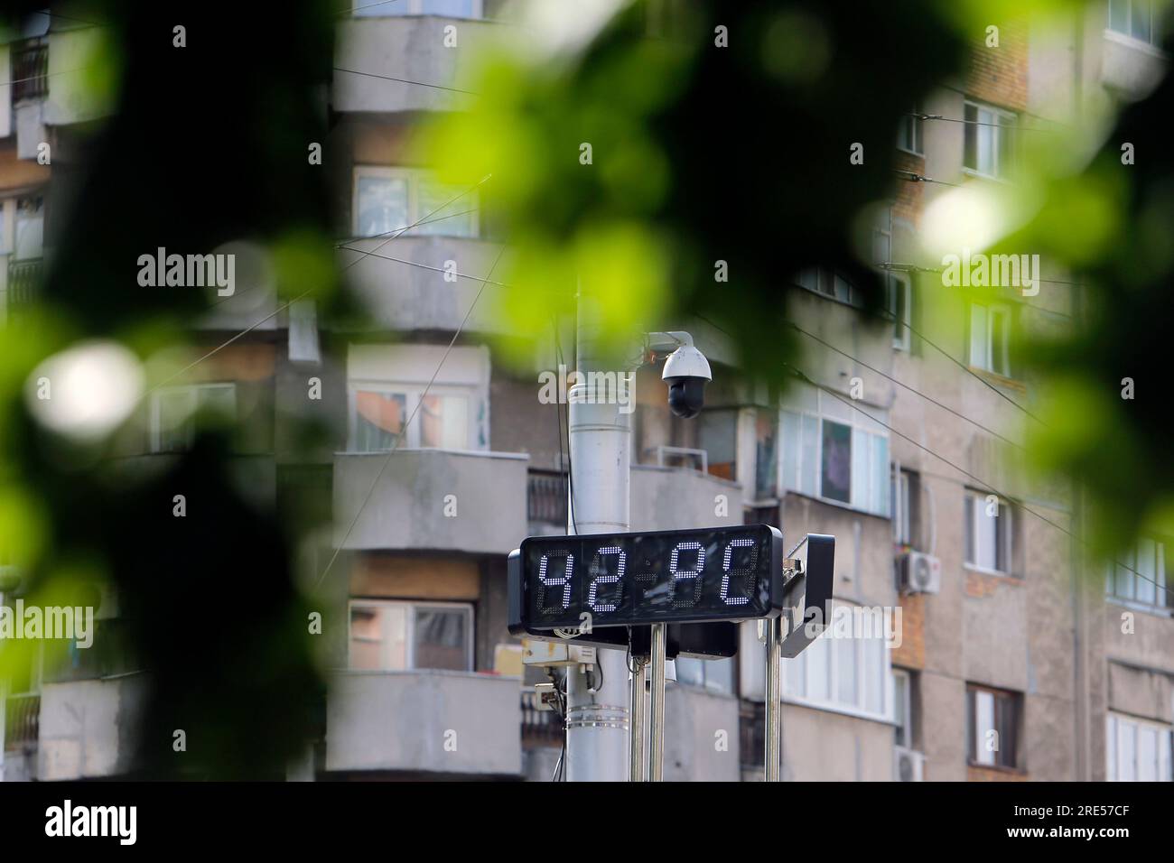 42 degrees hi-res stock photography and images - Alamy