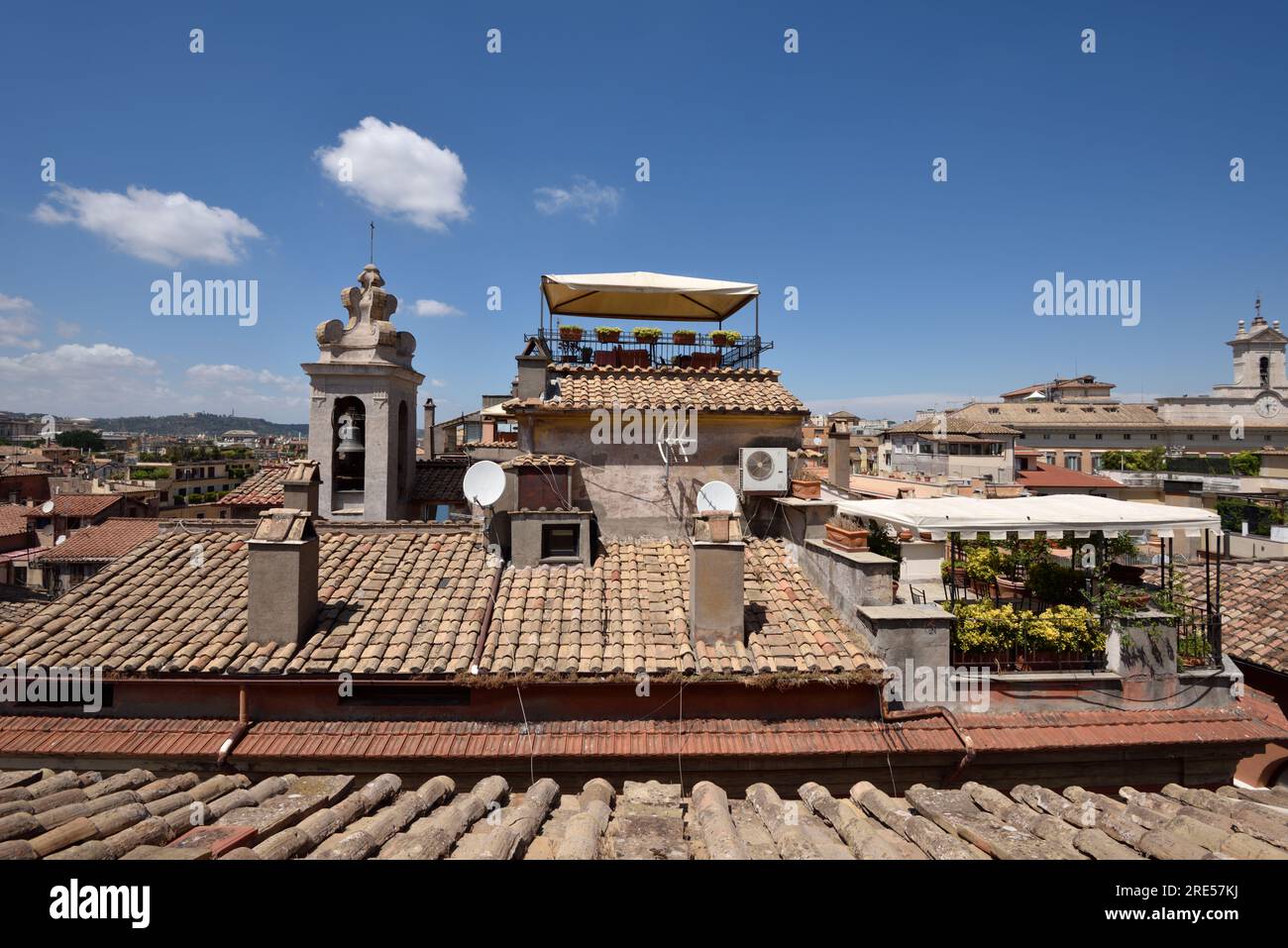 Rooftop buildings architecture hi-res stock photography and images - Alamy