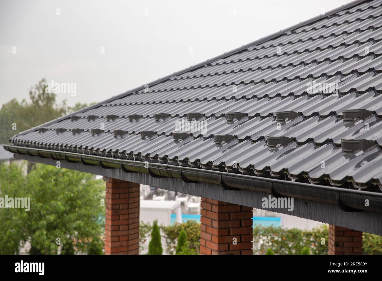 Residential building under rain hi-res stock photography and images - Alamy
