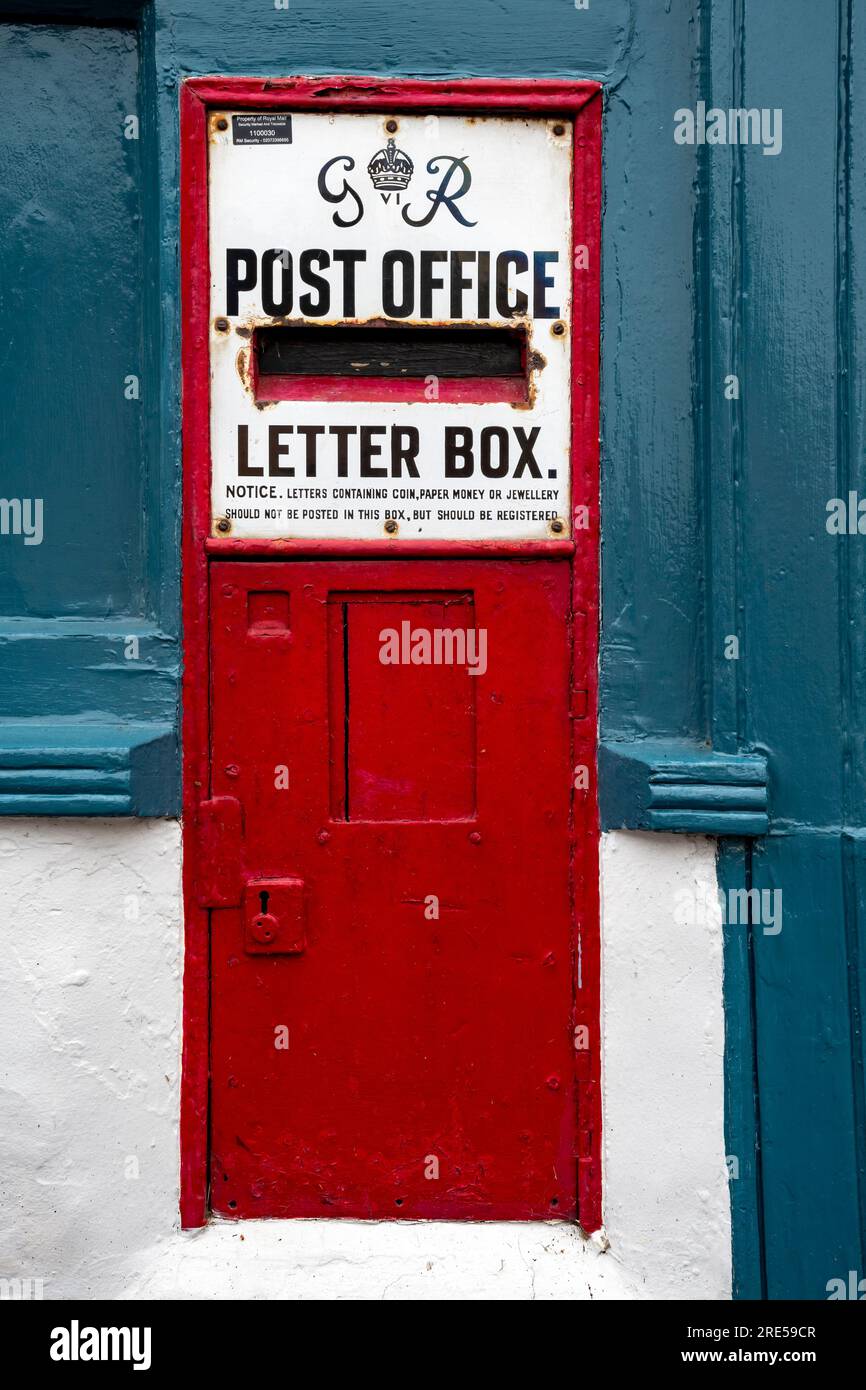 Vintage postbox in wall in seaside town in East Anglia Stock Photo - Alamy