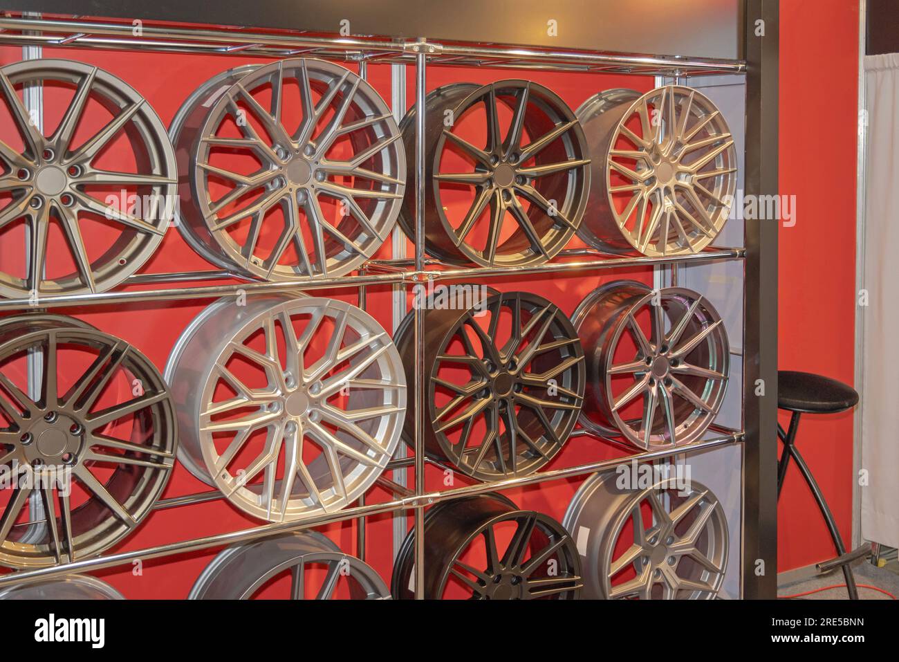 New Aluminium Alloy Wheels Rims for Modern Cars in Rack Stock Photo - Alamy