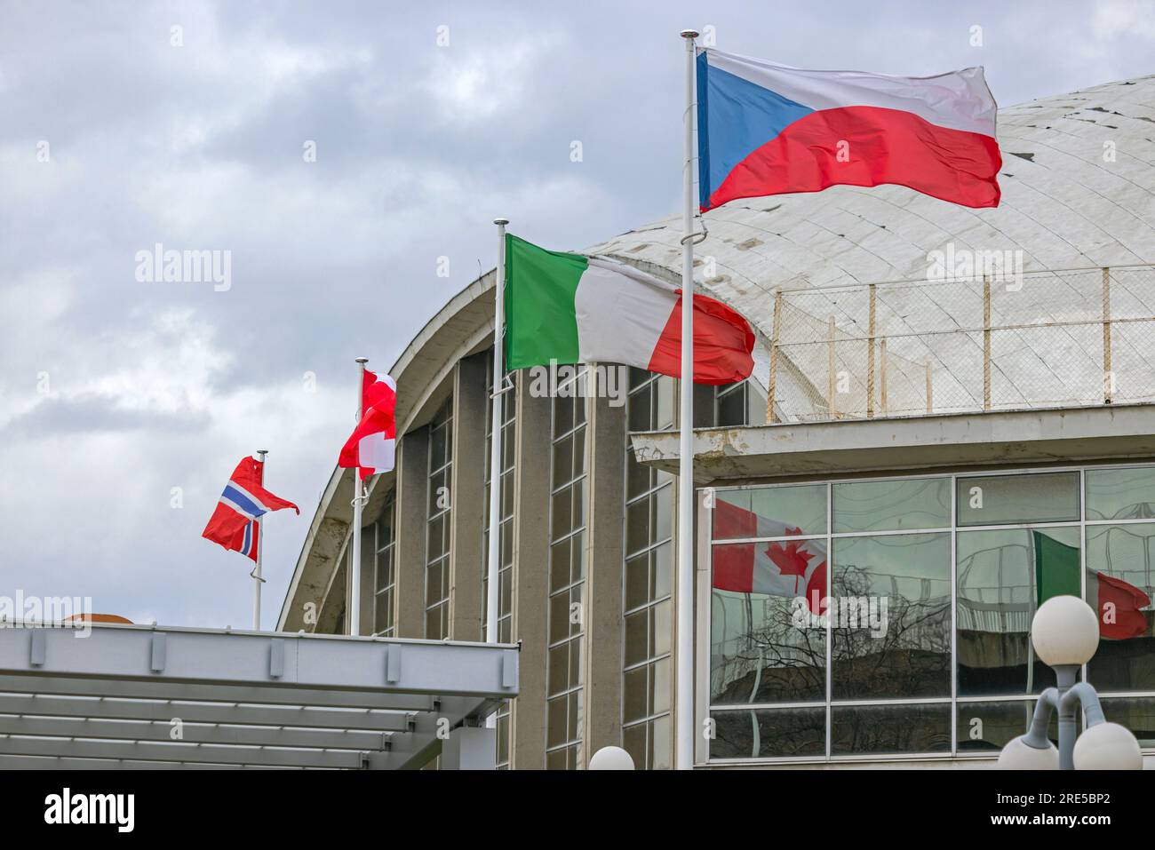 International conference hall hi-res stock photography and images - Alamy