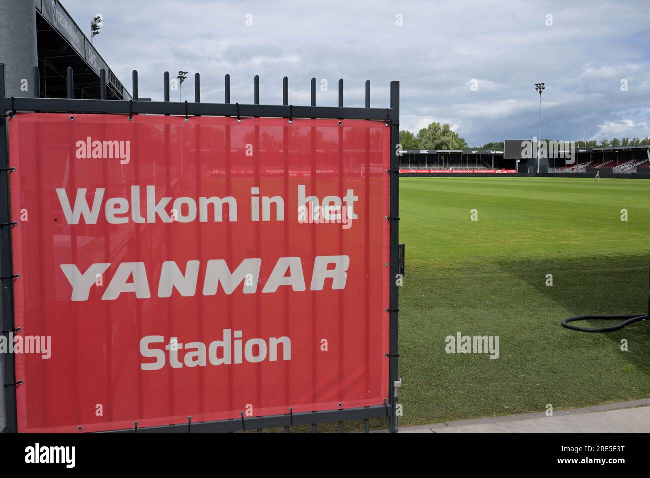 Yanmar stadium architecture hi-res stock photography and images - Alamy