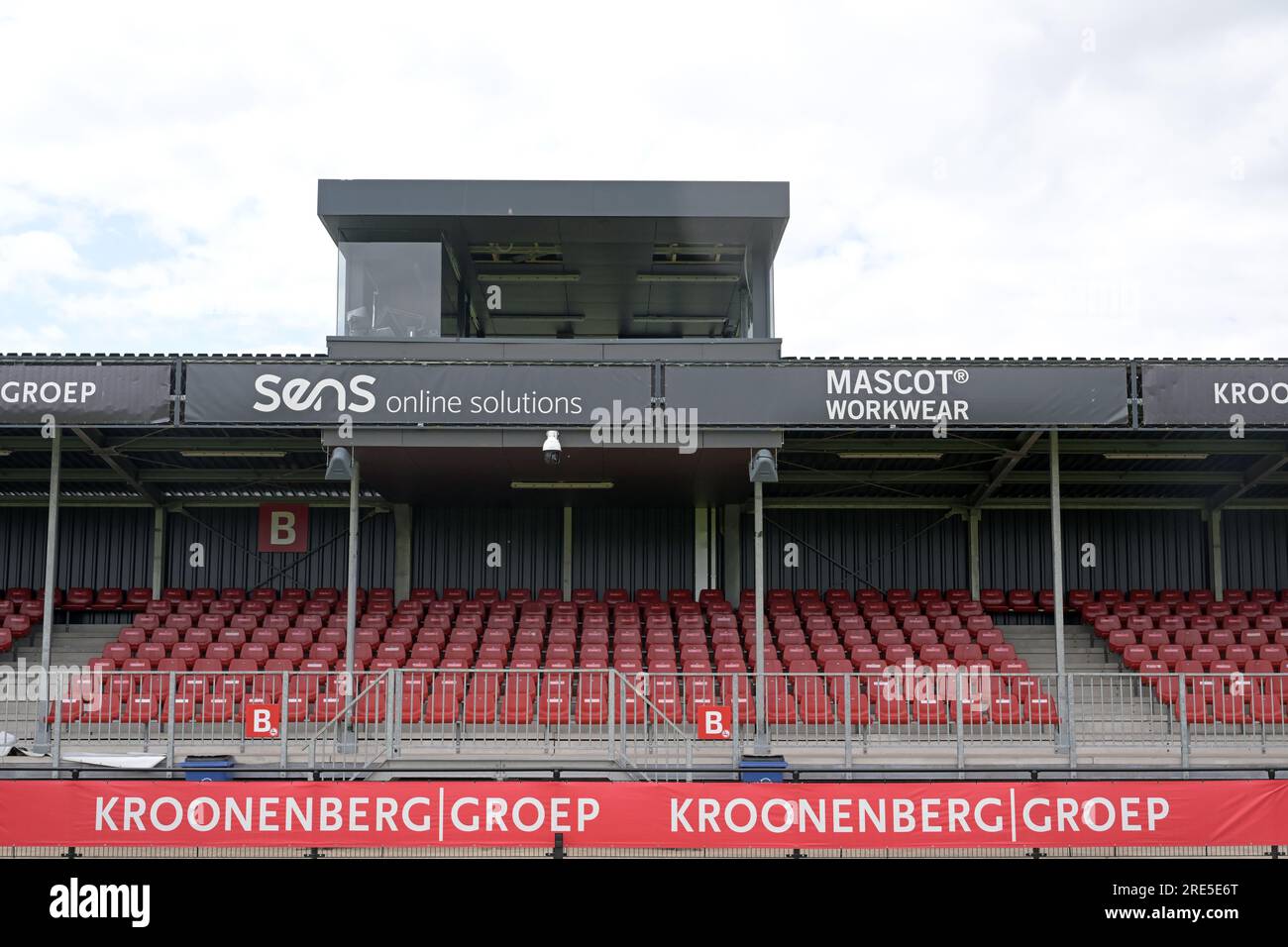 Yanmar stadium architecture hi-res stock photography and images - Alamy